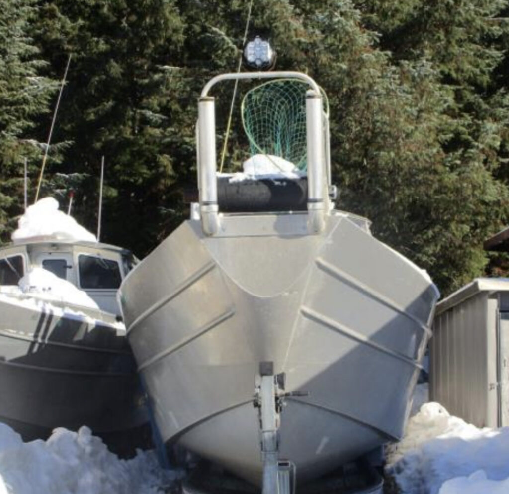 | 32' Reutov Marine Twin Diesel Jet | Copper River Boats